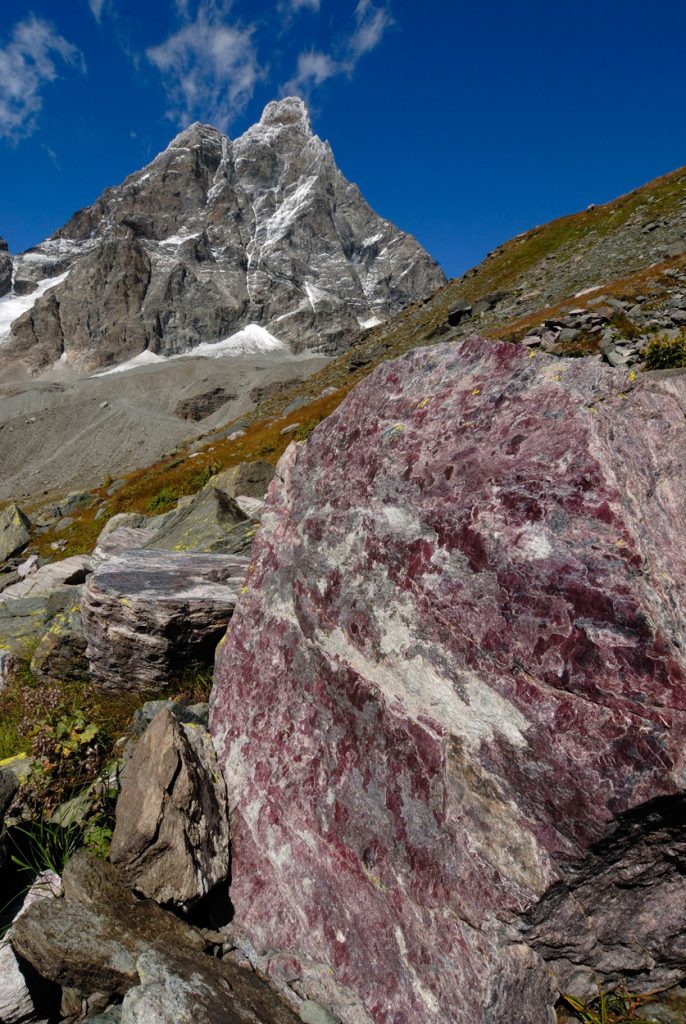 Quel che non si vede dalla funivia del Plateau Rosa